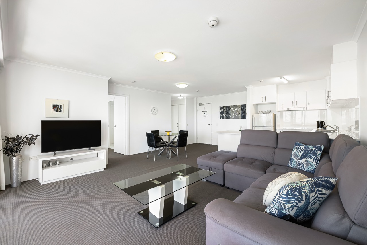 South Pacific Plaza - 1 Bedroom Apartment with Ocean View – Floors 6-10